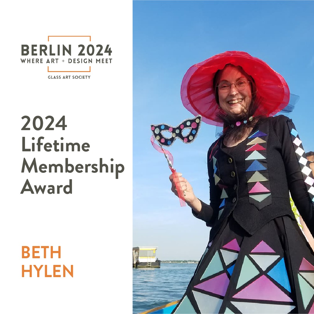 Beth Hylen Awarded the 2024 Lifetime Membership Award – Glass Art Society